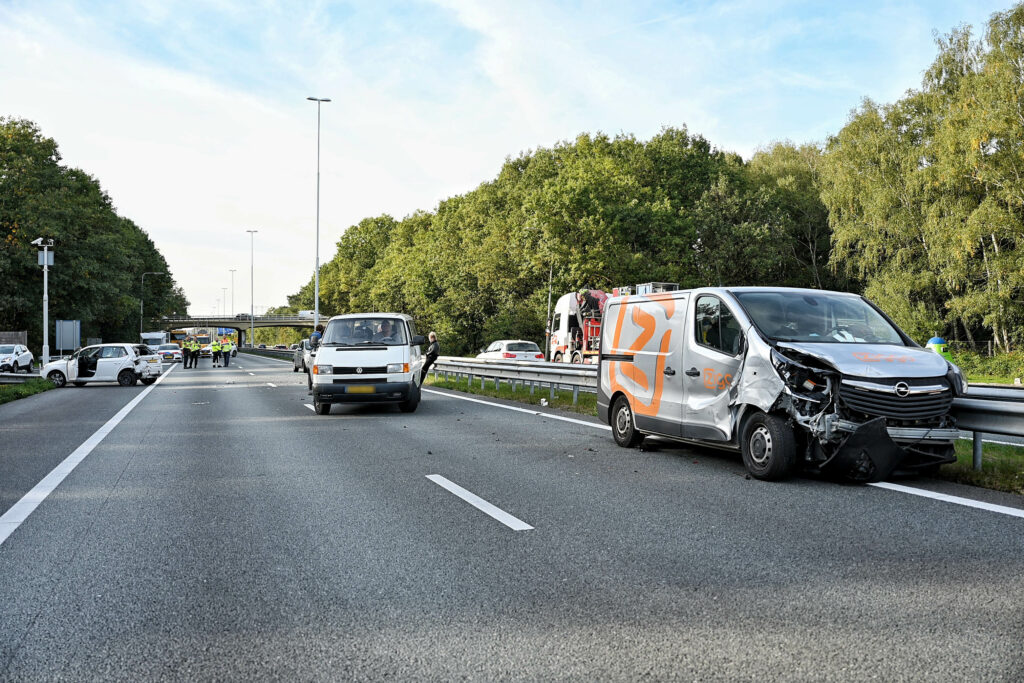 Flink ongeval met meerdere voertuigen op de A58 - 112Brabant