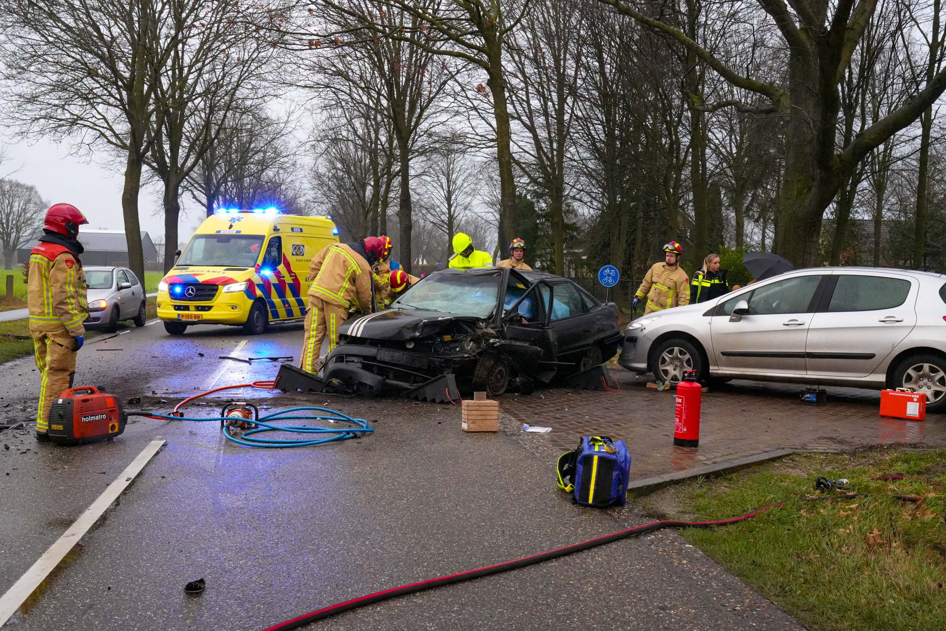 Brandweer moet inzittende uit auto halen bij ernstig ongeval - 112Brabant