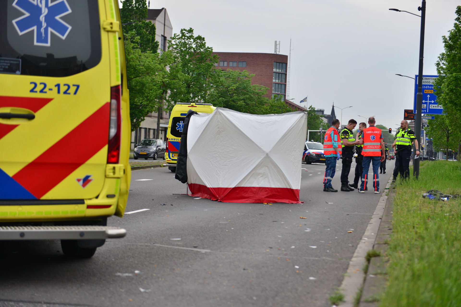 17-jarige jongen omgekomen tijdens oversteken met e-bike - 112Brabant