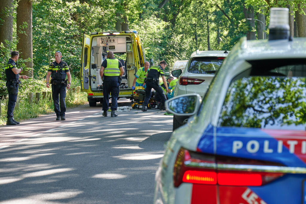 Fietser ernstig gewond na aanrijding met auto - 112Brabant