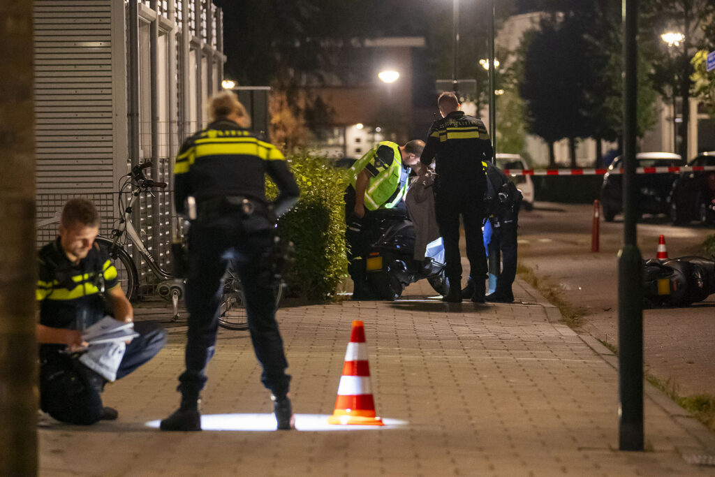 Schoten gelost tijdens ruzie tussen groepen jongeren, twee tieners aangehouden - 112Brabant