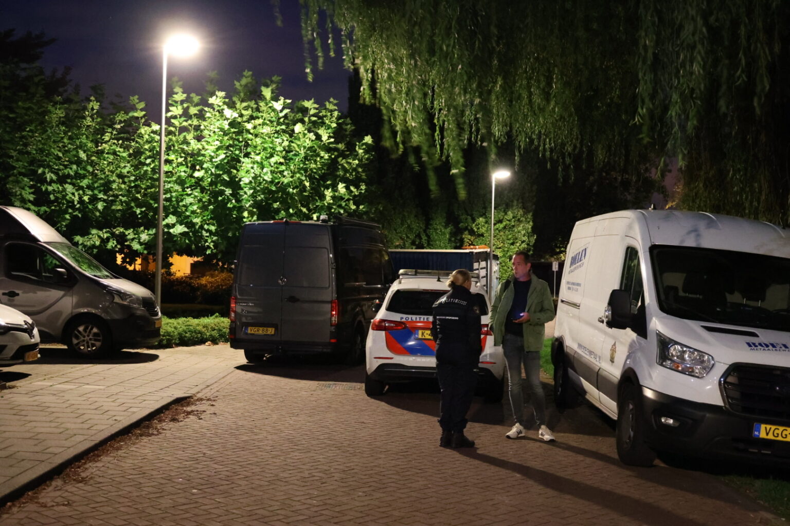 Twee doden aangetroffen in woning, politie doet onderzoek - 112Brabant