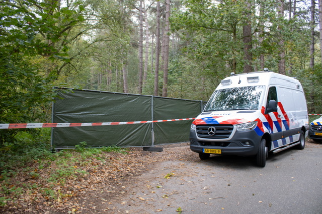 Dode vrouw aangetroffen in het bosgebied - 112Brabant