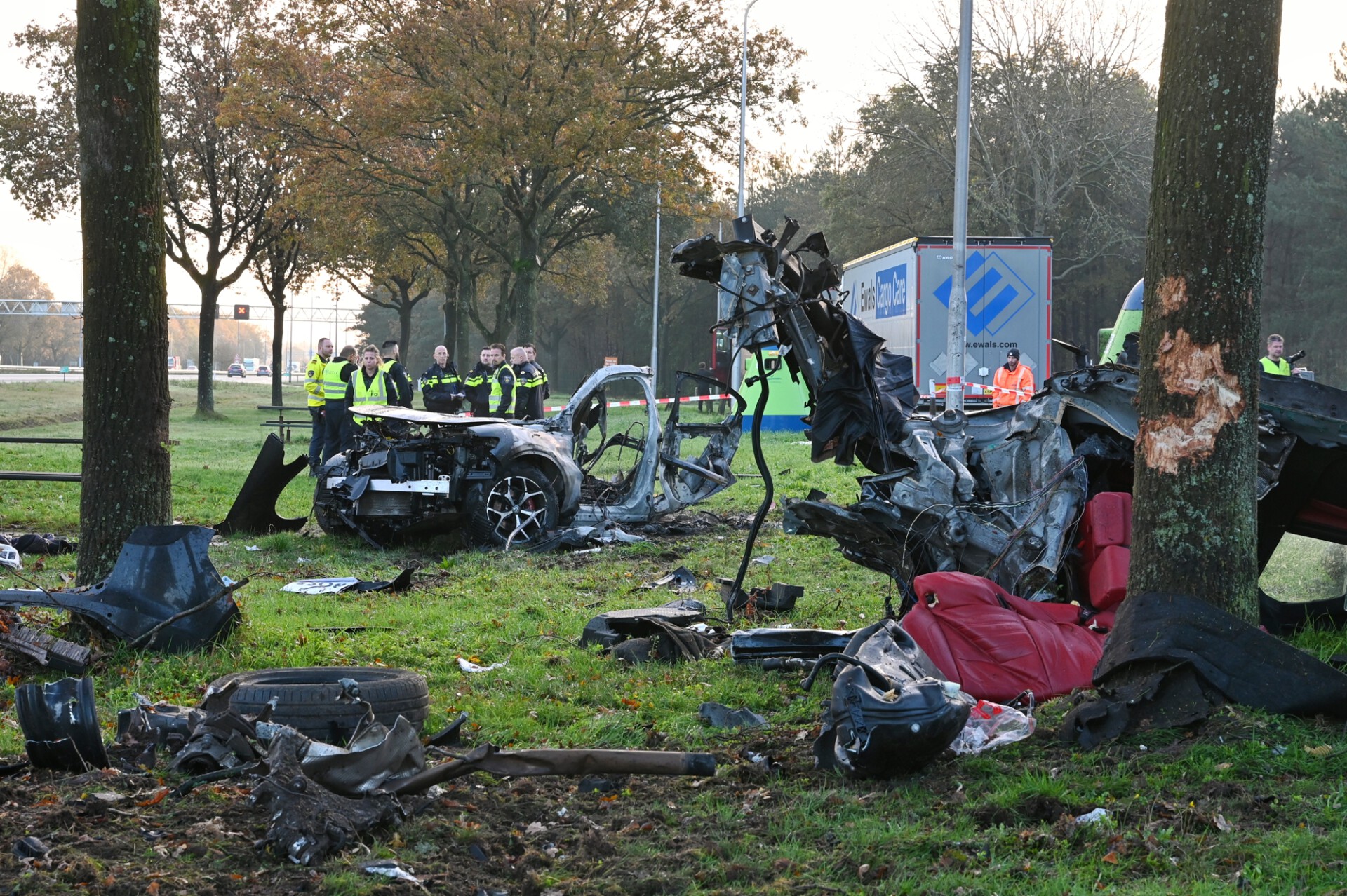 Auto in stukken na zware crash snelweg A58 - 112Brabant