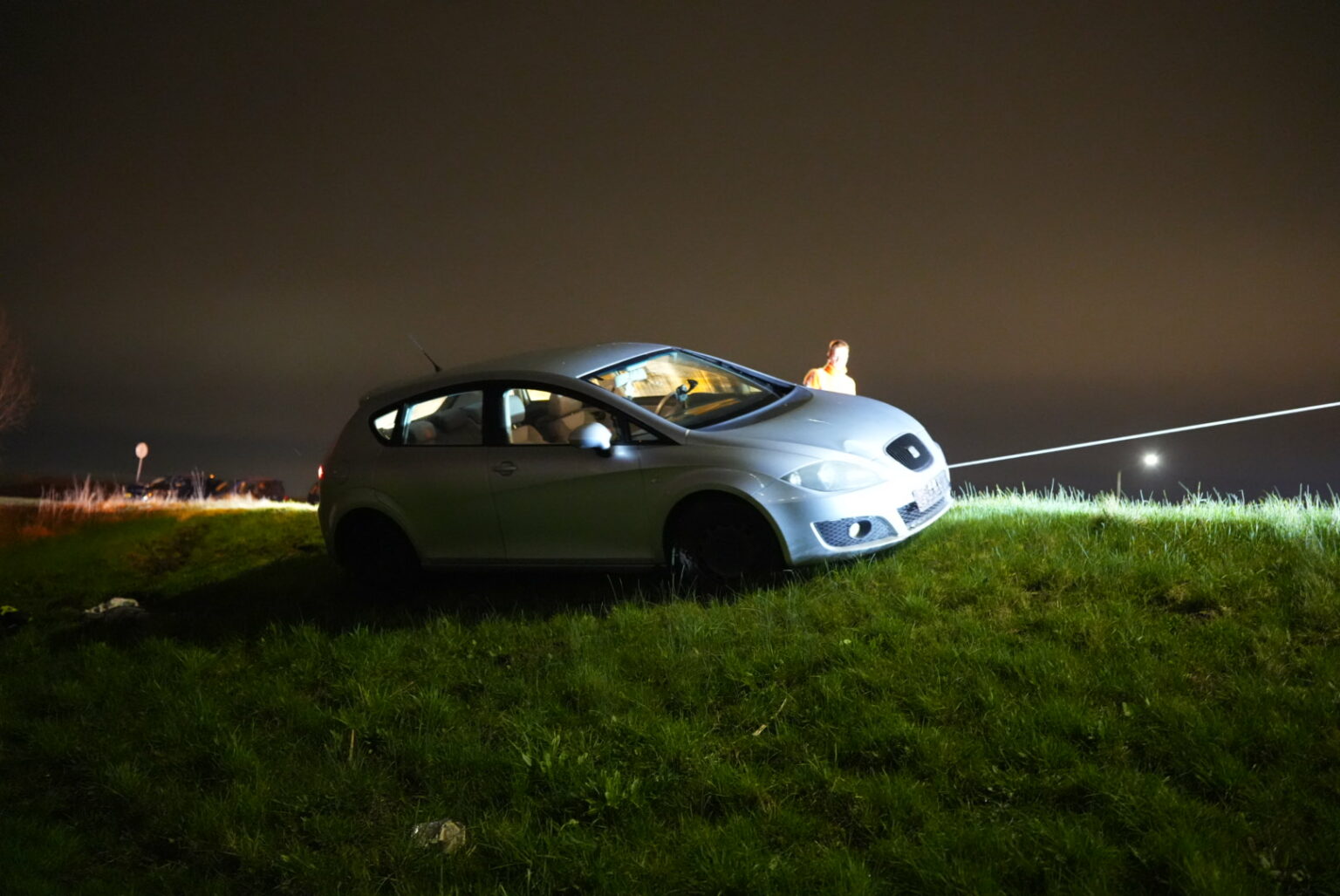 Dronken automobilist raakt macht over stuur kwijt en ramt verkeersbord - 112Brabant