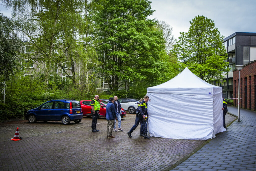 Dode man op straat aangetroffen, omgeving afgezet - 112Brabant