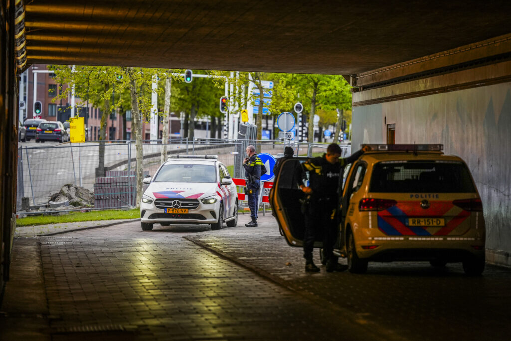 Beroving met vuurwapen op station, politie houdt verdachte aan - 112Brabant