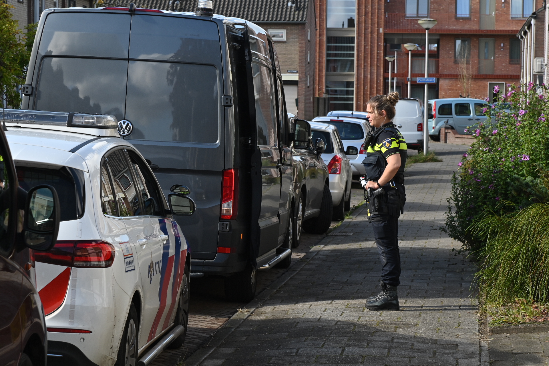 Groot onderzoek na vondst overleden persoon in woning - 112 Nederland