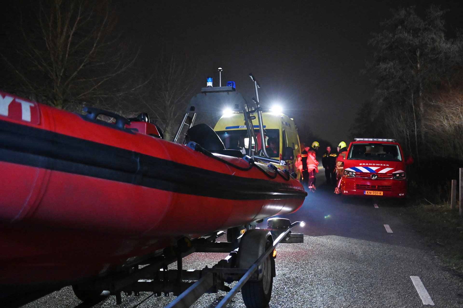 Lichaam vermiste vrouw aangetroffen na grote zoekactie met duikers en helikopter - 112 Nederland