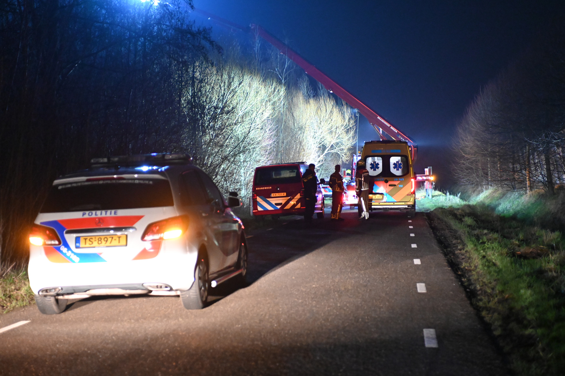 Lichaam vermiste vrouw aangetroffen na grote zoekactie met duikers en helikopter - 112 Nederland