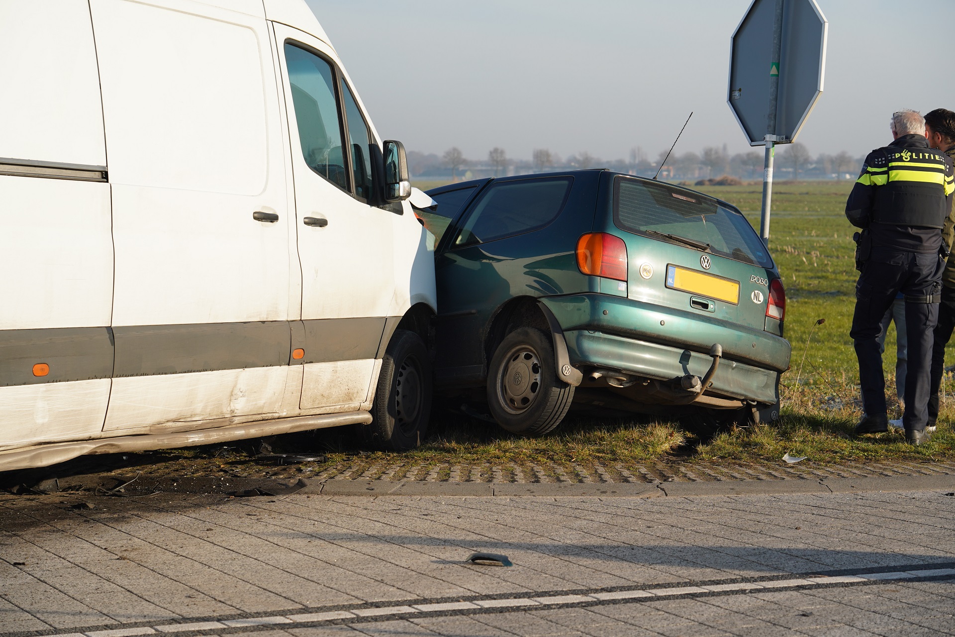 Automobiliste gewond bij botsing met bestelbus - 112Brabant
