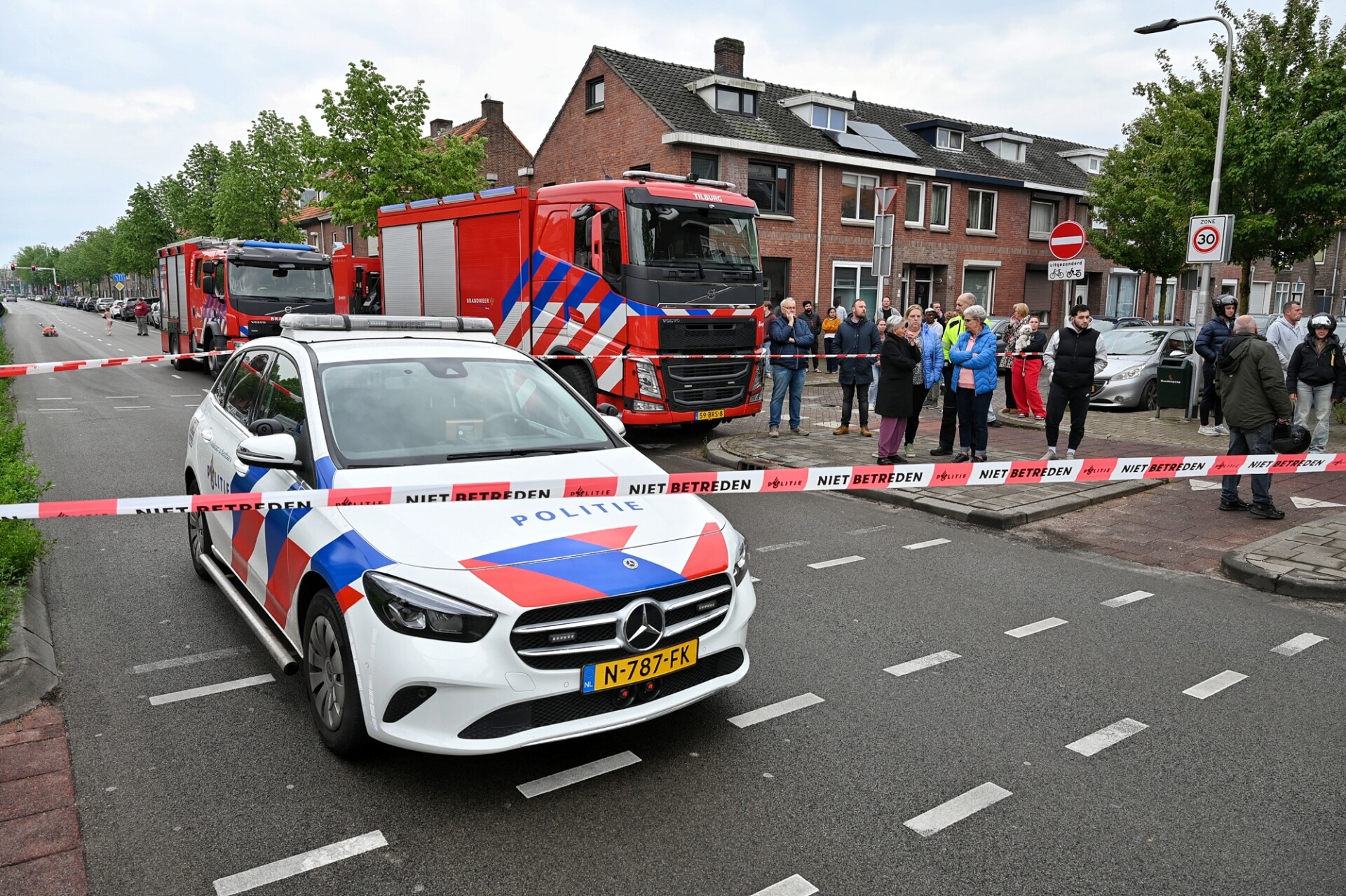 Fietser overleden na aanrijding met auto - 112 Nederland