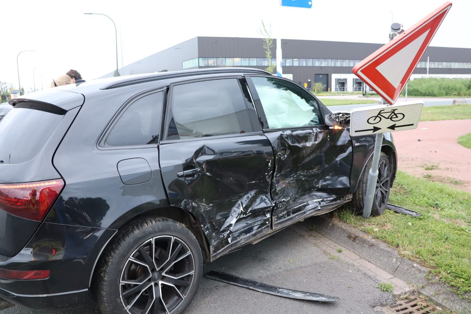 Opnieuw ongeval op kruising, twee auto’s beschadigd - 112 Nederland