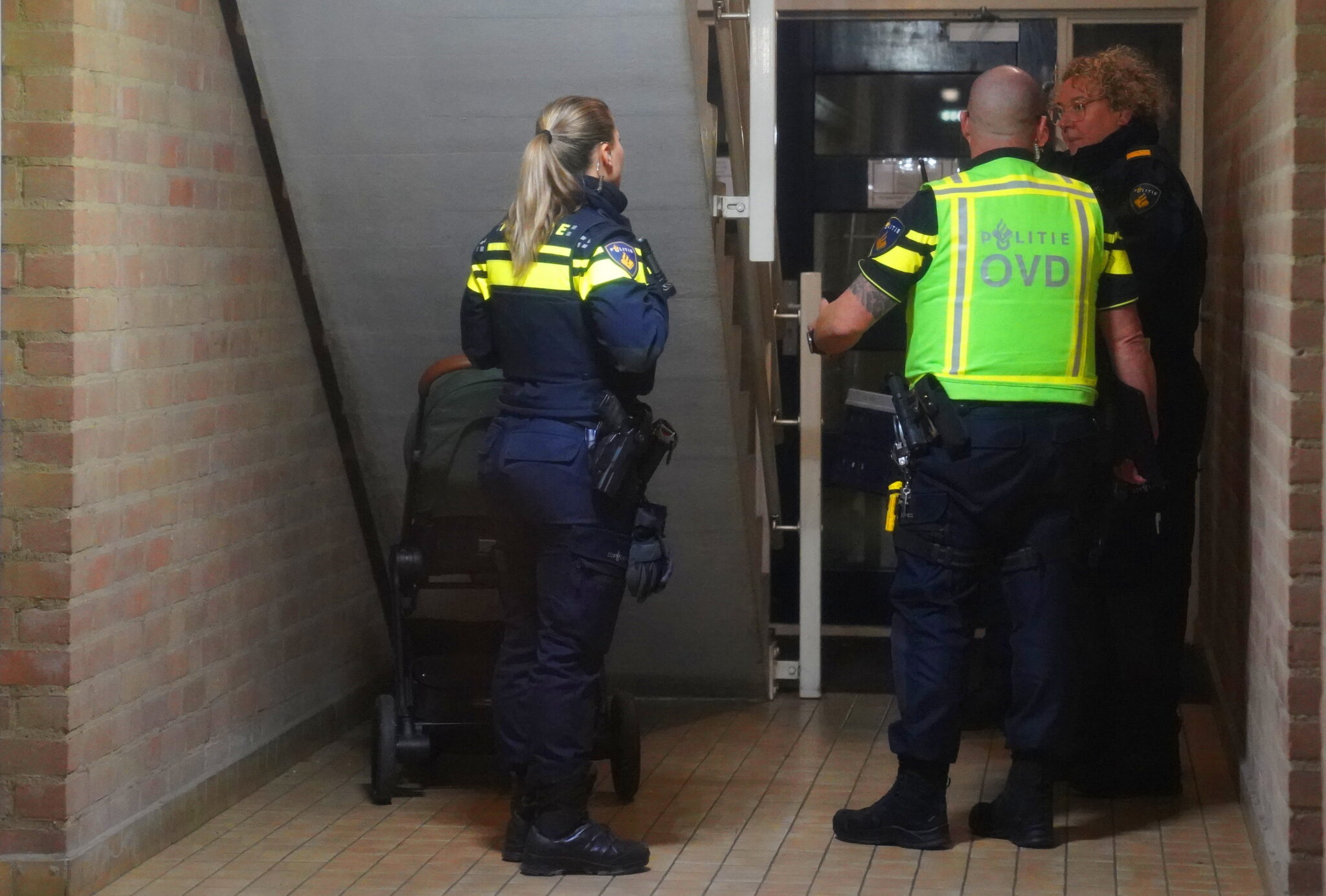 Dode man aangetroffen in woning, politie doet onderzoek - 112Brabant